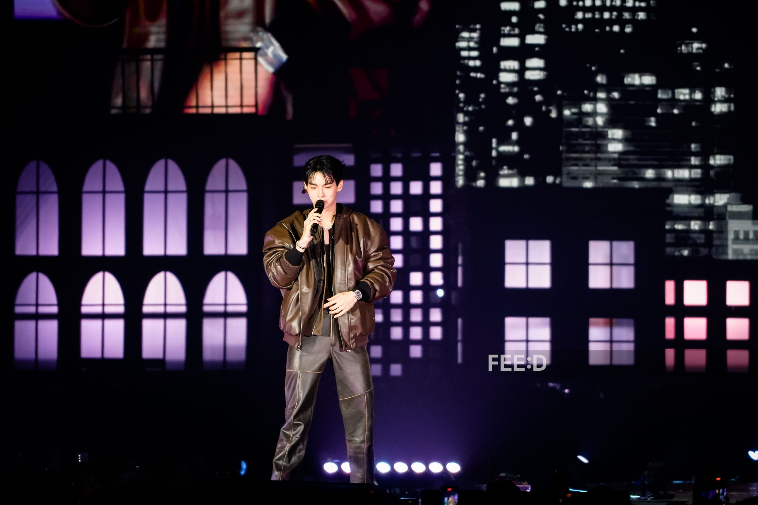 “วิน เมธวิน” ในงาน WIN HOLIDATE FANCON Presented by Lazada - Feed